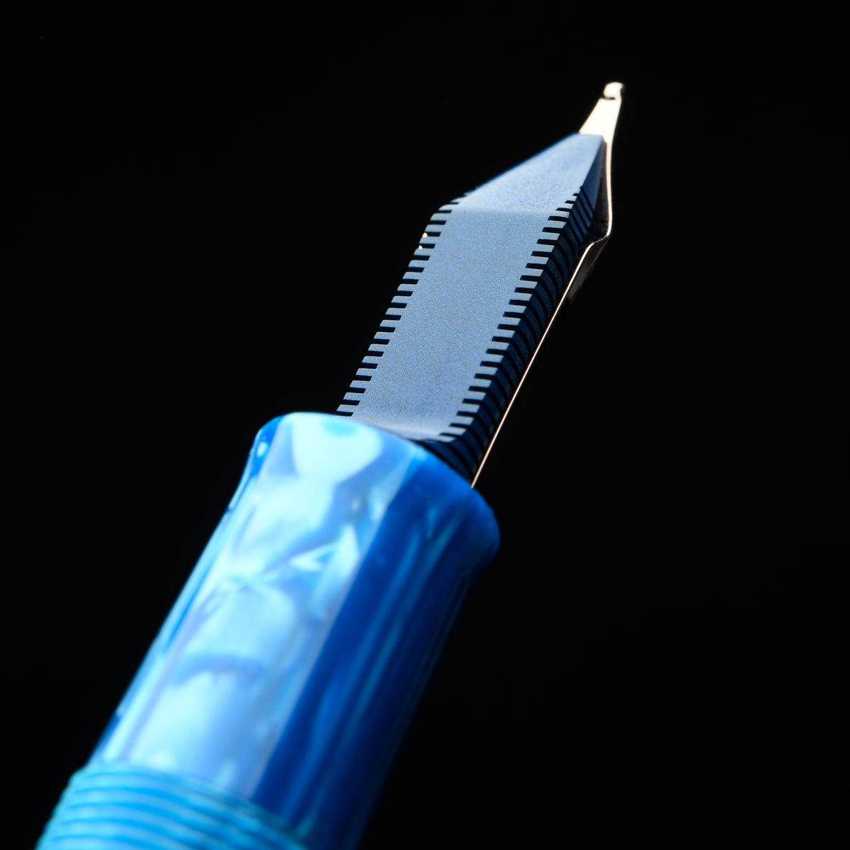 Cigar LeonArco "Mediterranean" clear blue authentic celluloid – leonardopen