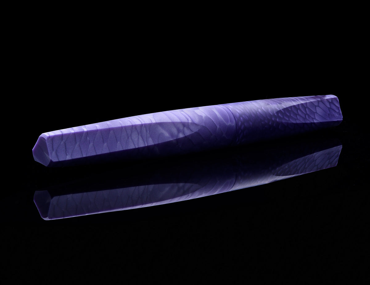 Essenza poliedrica Juma dragon skin Purple – leonardopen